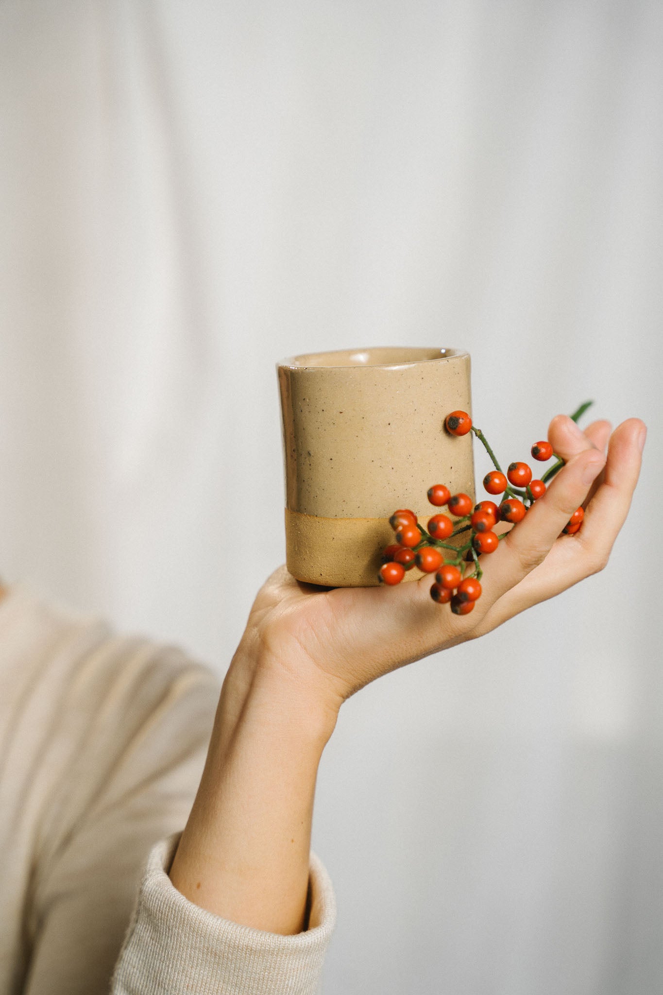 Angela – Becher aus Keramik, handmade in den Alpen – EPIC LENI